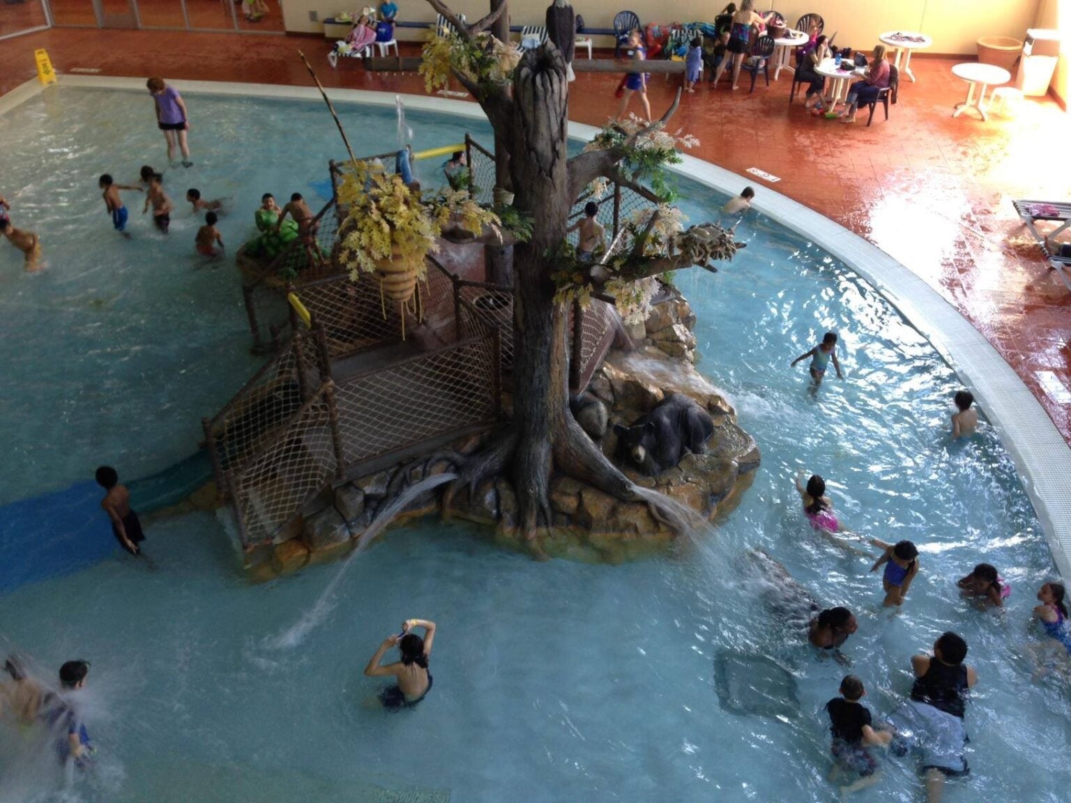 Best Minnesota Indoor Waterparks & Pools for Families - Minnesota Parent